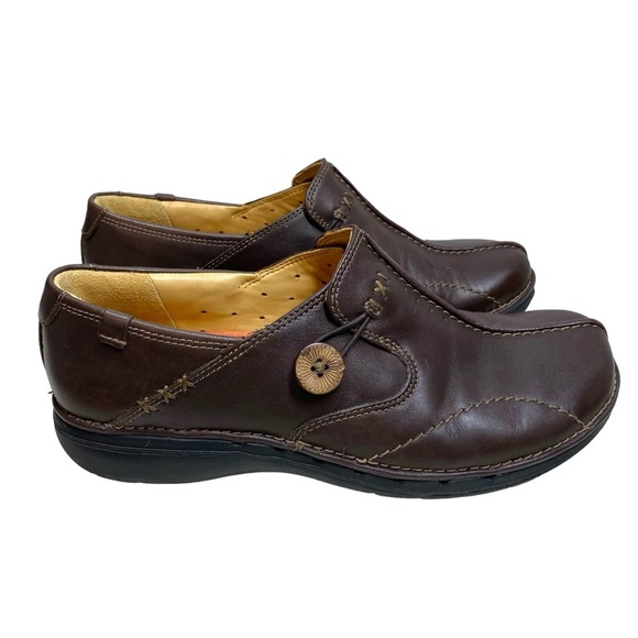 Clarks | Shoes | Clarks Unstructured Unloop 65 M Casual Shoe Brown ...